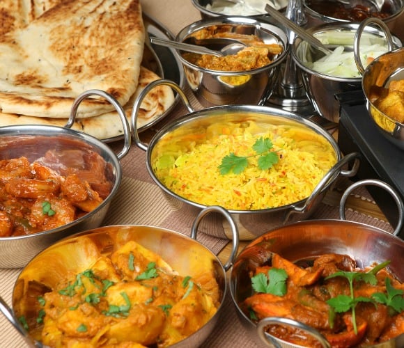 British Households spend £1,355 a year on Curry | DESIblitz