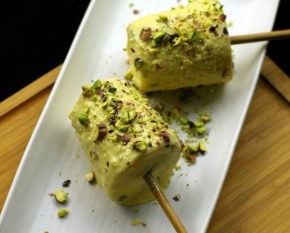 Indian Christmas Finger Foods & Sweet Snacks to Enjoy | DESIblitz