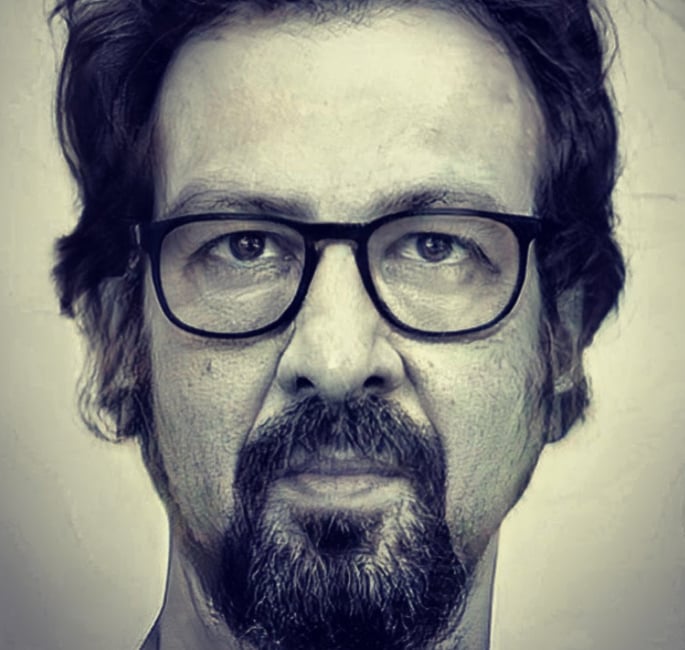 Ronit Roy says he is ‘Selling Things’ to support ‘100 families’ | DESIblitz