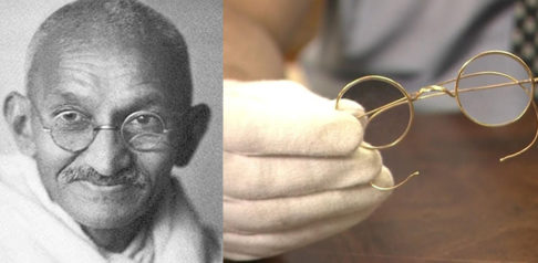 Mahatma Gandhi's Glasses sell for £260k at Auction | DESIblitz